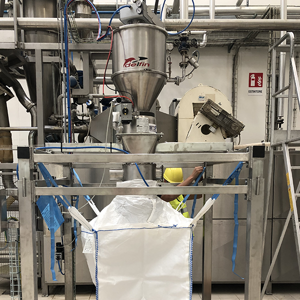 Big bag emptying station